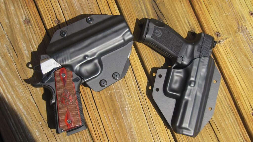 Review: Alien Gear Cloak Mod OWB Holster & Cloak Dock System - USA Carry