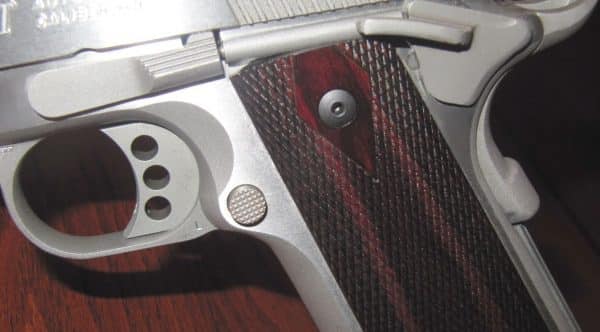 [FIREARM REVIEW] Colt 1911 XSE Combat Commander .45 - USA Carry