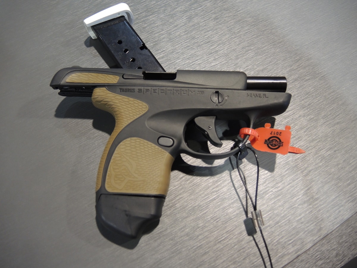 Shot Show 2017: Taurus Spectrum Pistol - USA Carry